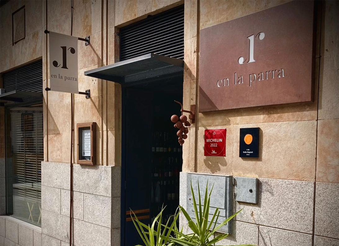 Restaurante En La Parra - Ansell Lighting